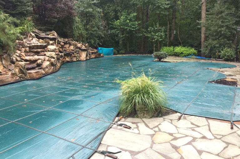Closing Safety Cover Program (spring loaded covers) | The Pool Experts